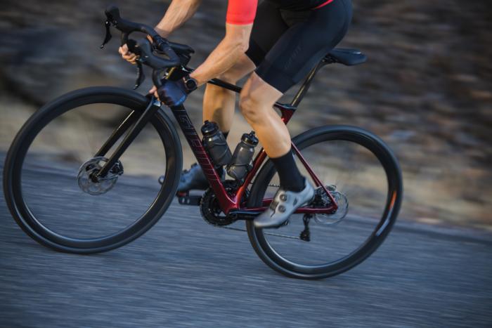 Vélo Route GIANT Defy Advanced Pro 2 105| Intercycle